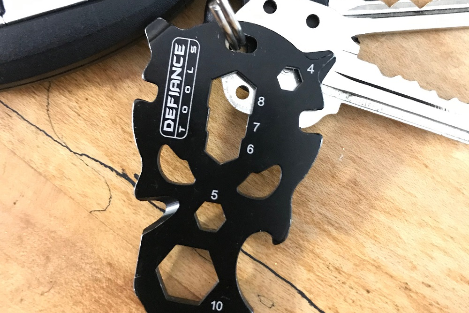 Defiance Tools Skull Keychain EDC Tool - 8 in 1 – Rustic Mtn Overland